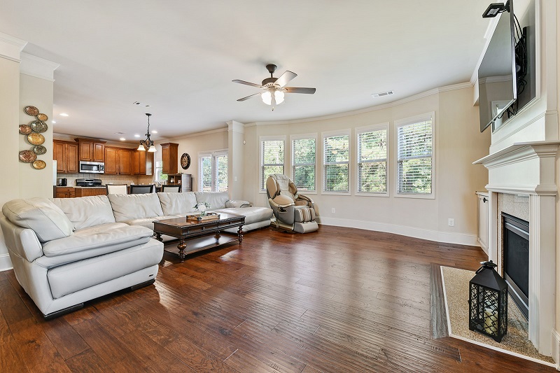 Genesis Bae, Broker, California, Georgia